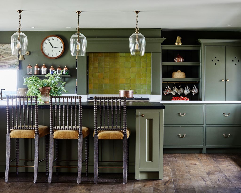 What color is chartreuse? Everything you need to know | Homes and Gardens