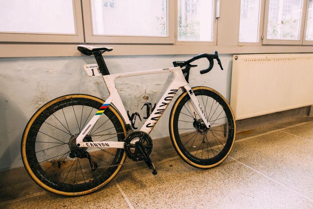 The Paris-Roubaix winner's bike: Mathieu van der Poel's Canyon Aeroad ...