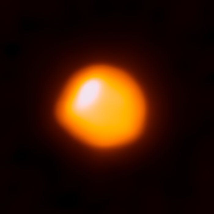 Clearest-Ever Image of Betelgeuse Reveals Mysteries of the Red Giant ...