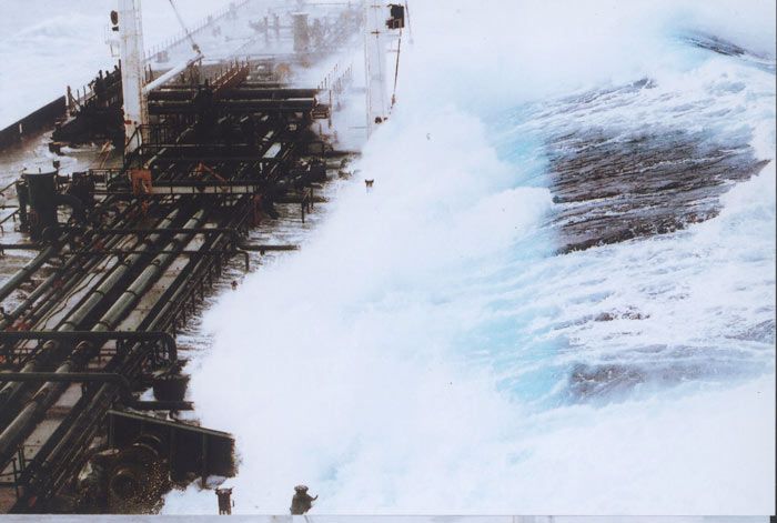 Freak Waves Could Spring from Clash of Wave Patterns | Live Science