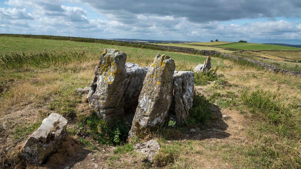 How to spot history hidden in Britain’s landscape | Advnture