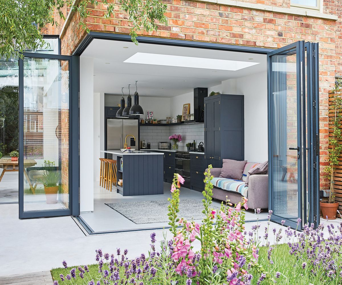 10 beautiful glass kitchen extensions for all homes and budgets | Homebuilding