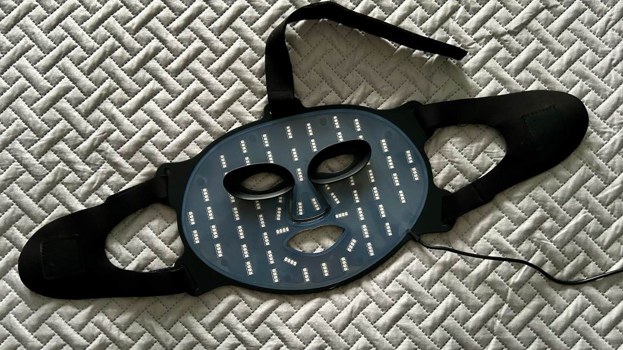 Bon Charge Red Light Face Mask review: turn back time with this ...