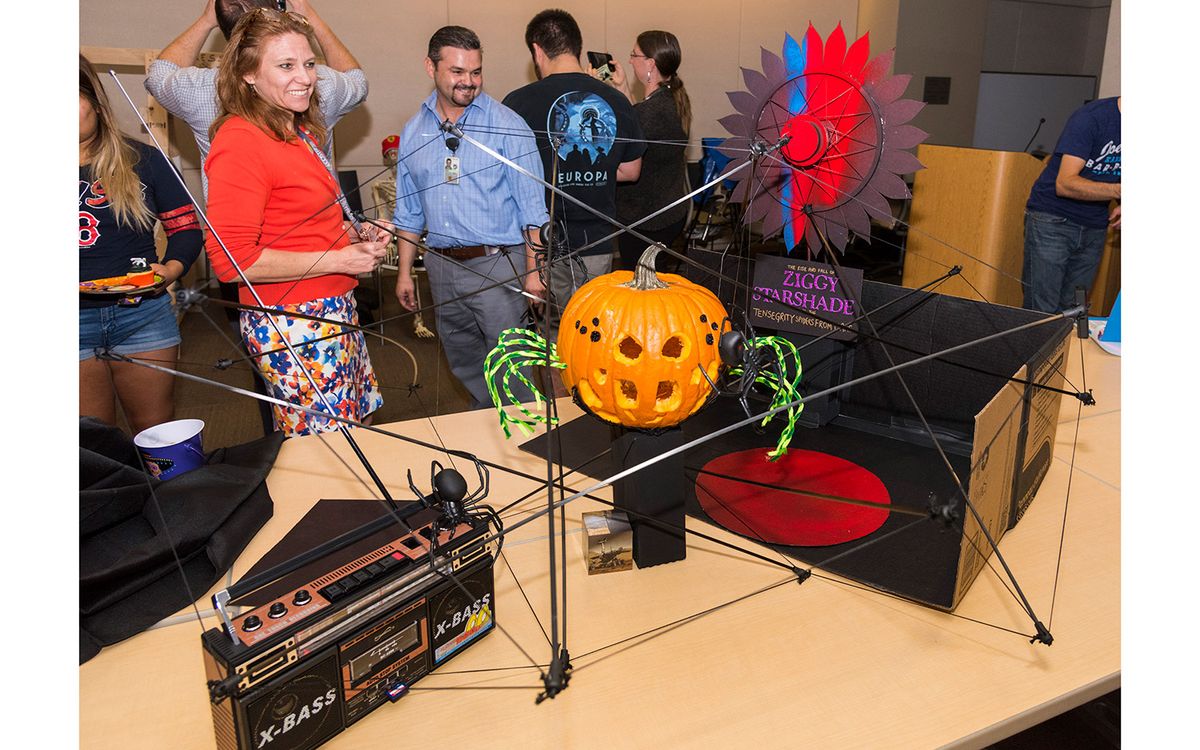 Ghouls and Gourds! Awesome Photos from NASA JPL's 2018 Pumpkin-Carving ...