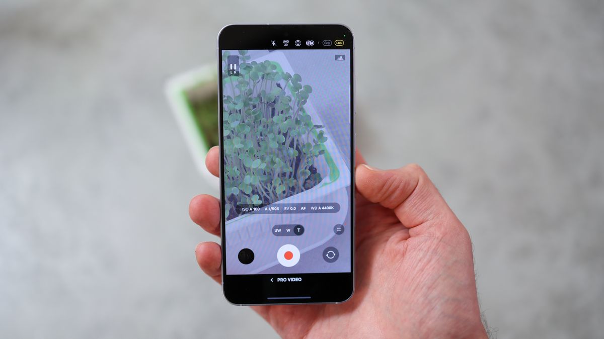 Samsung Galaxy S25 review: performance boost meets camera plateau ...