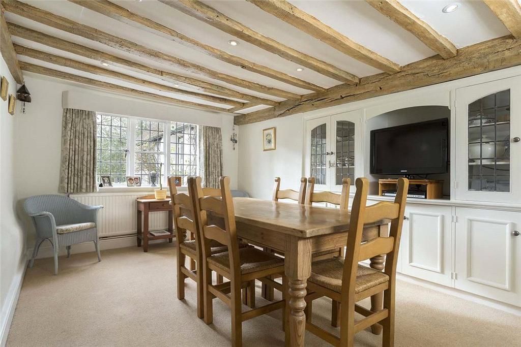An exceptional period manor house in the heart of Shakespeare Country ...