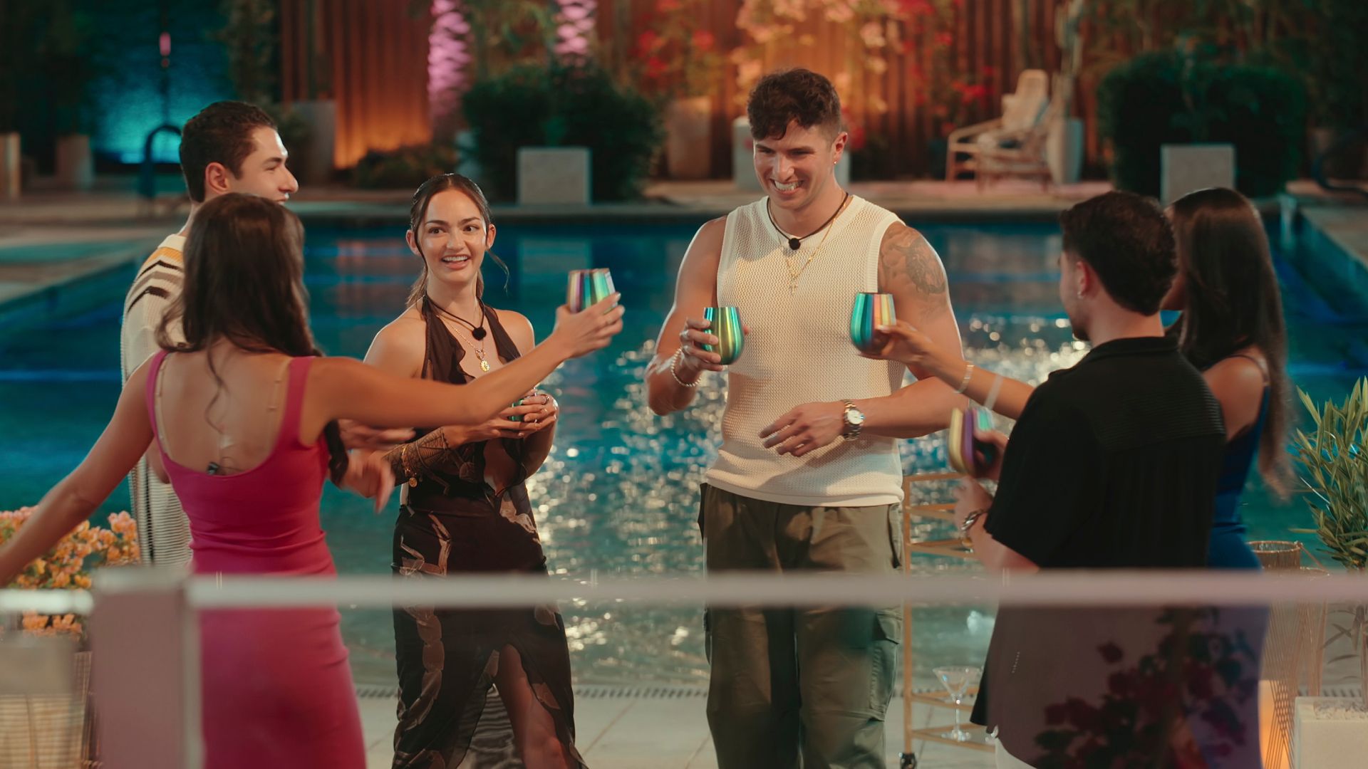 'Sneaky Links: Dating After Dark' Cast and Instagrams: Your Guide ...