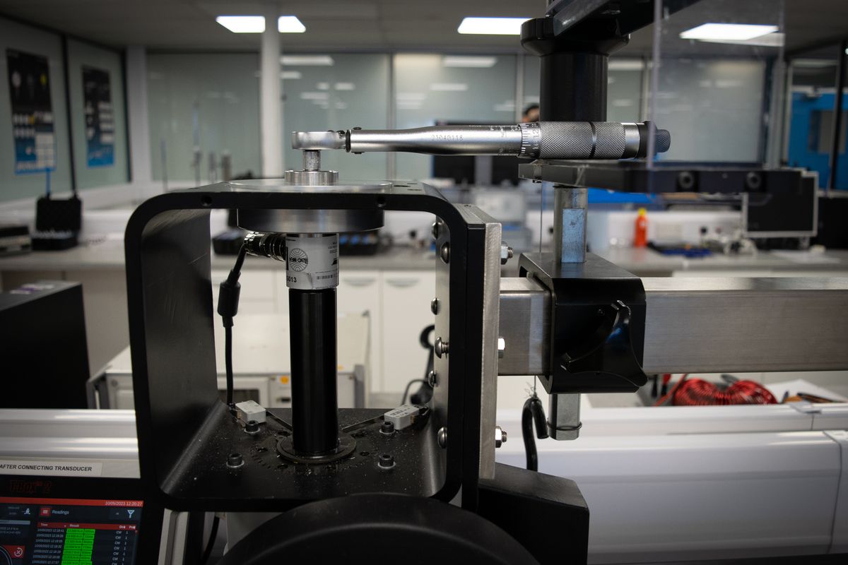 How accurate is a well used torque wrench? We went to a lab to find out ...