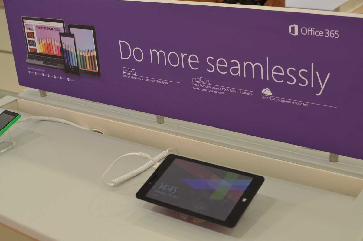 Here are some photos of the first Microsoft Priority Reseller store in ...