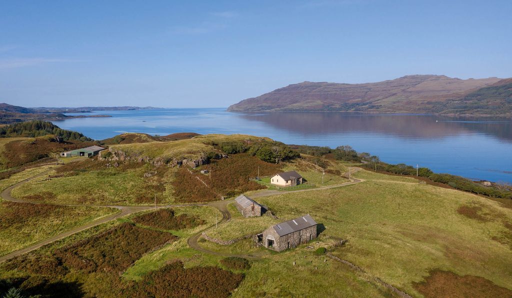 The great estates of Scotland sold last year, from castles and islands ...