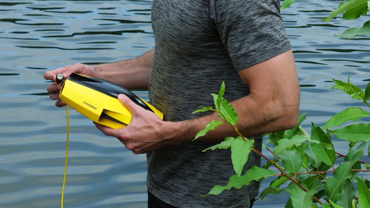 Budget underwater drone: Chasing Dory dives in at the deep end ...