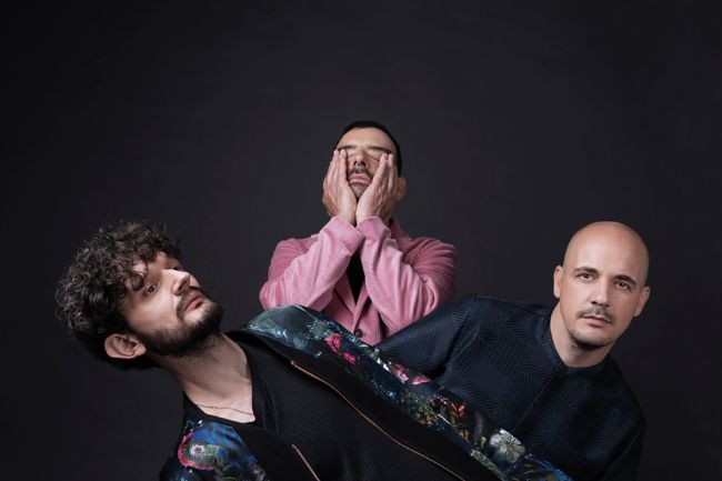 Moderat: "After 20 years of electronic music, the clean synth sound isn ...