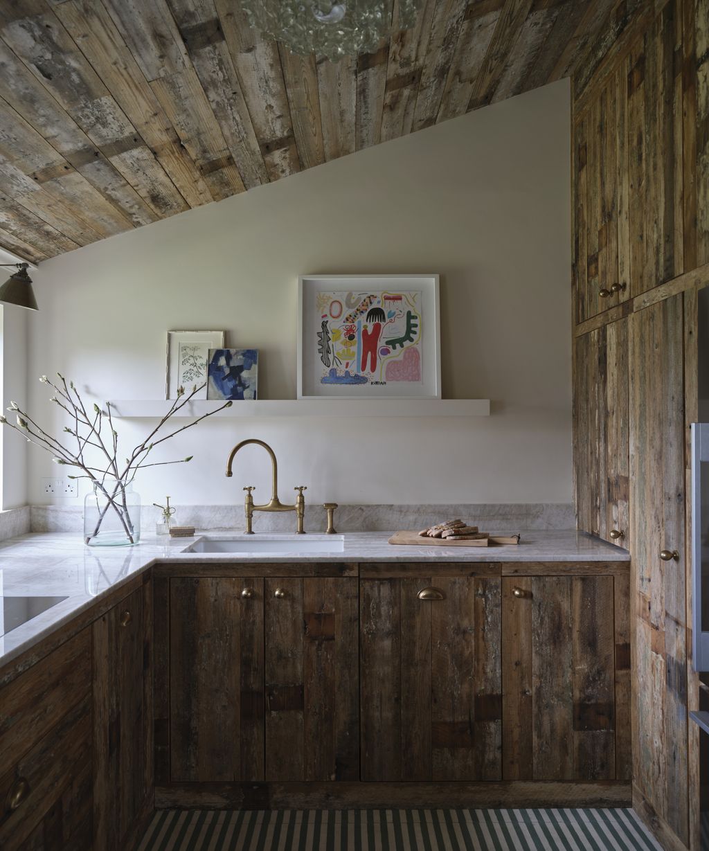 A mix of rustic textures and countryside colors gives this cottage a ...