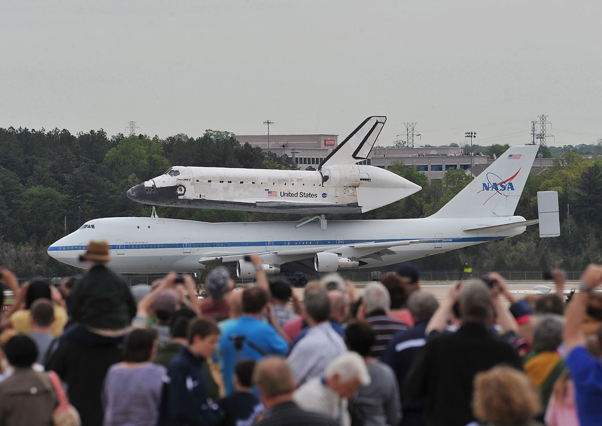 Photos: Space Shuttle Discovery's Final Voyage (to Museum) | Space