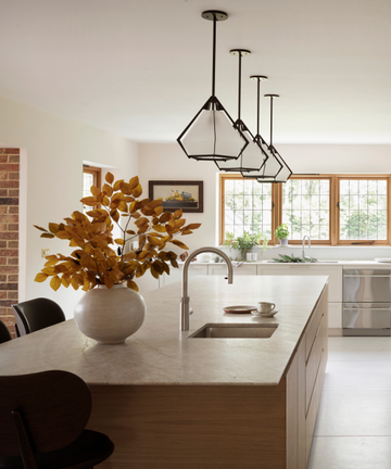 How to clean and prevent grease on kitchen walls | Homes and Gardens