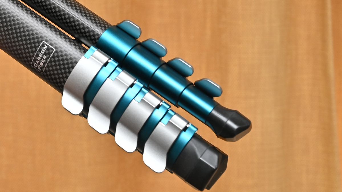 Benro Cyanbird Carbon Tripod with FS30 Head review: a travel tripod kit ...