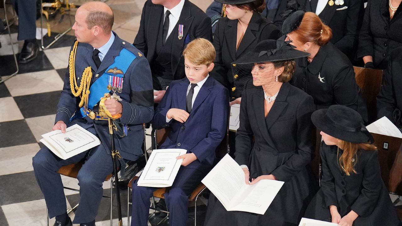 Prince William and Kate share final goodbye to the Queen | GoodtoKnow
