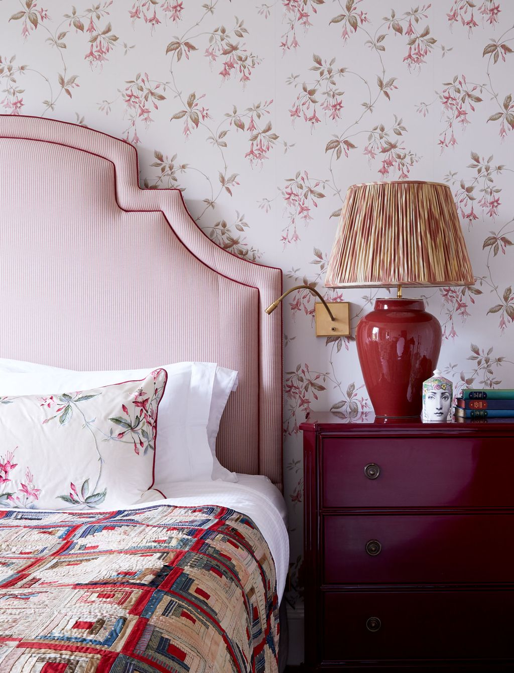 Red bedroom ideas: 11 ways to use a red color scheme in the bedroom ...