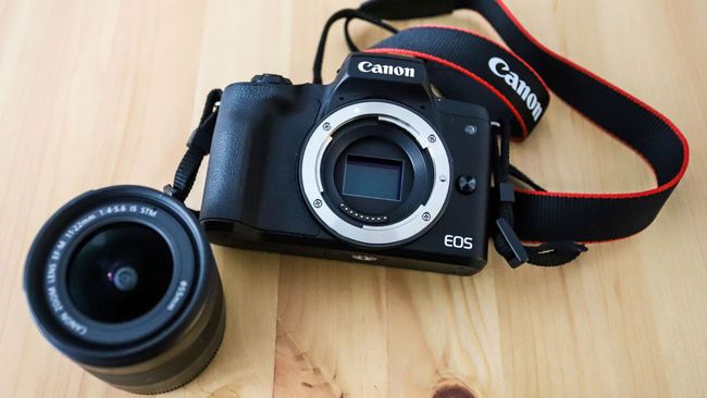 Canon EOS R50 vs EOS M50 Mark II: two lens mounts go head-to-head ...