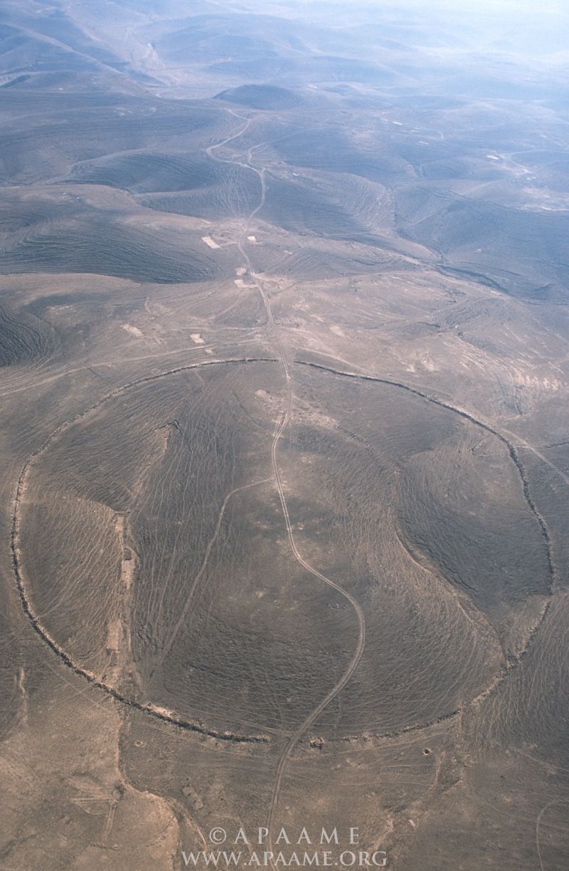 Photos: Aerial Images Reveal Mysterious 'Big Circles' in Middle East ...