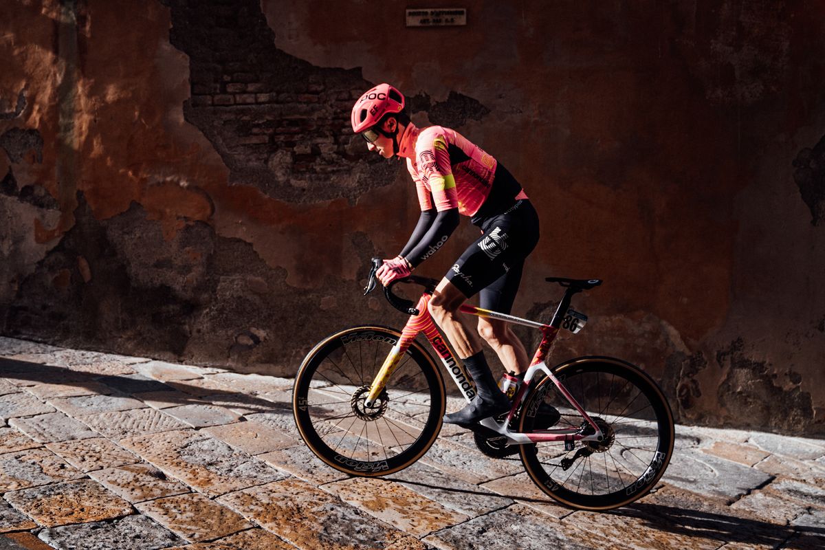 ‘Race like my family's life depends on it’ - Neilson Powless hunts Tour ...