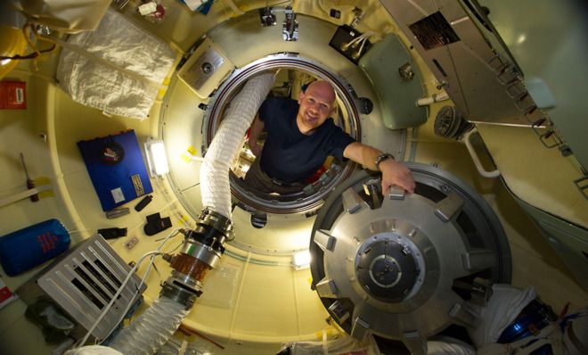 The 4 coolest science experiments happening on the International Space ...