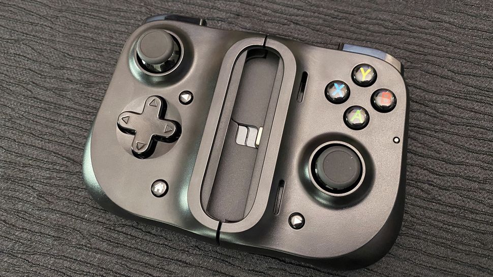 With Razer's Kishi controller, your phone becomes a Nintendo Switch ...