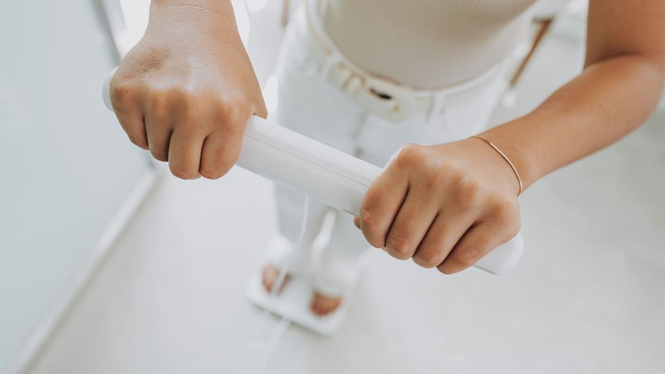 How do smart scales measure body composition, and how accurate are they ...