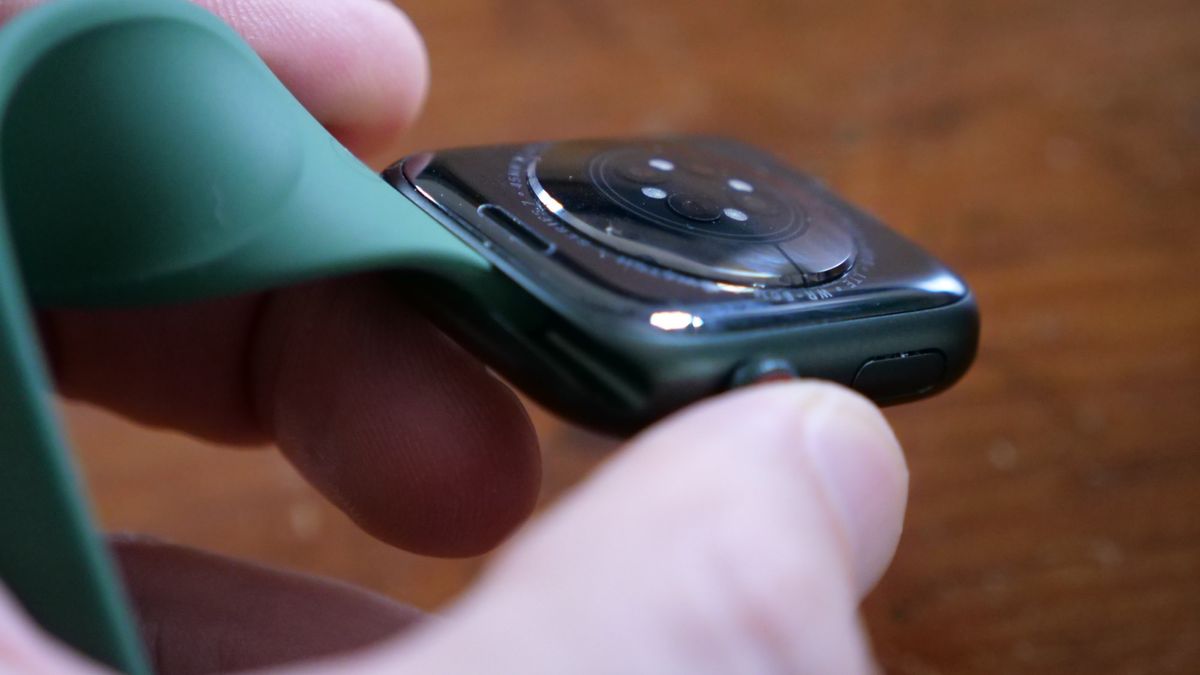 Apple Watch 7 review: Tracking its victory laps | Laptop Mag