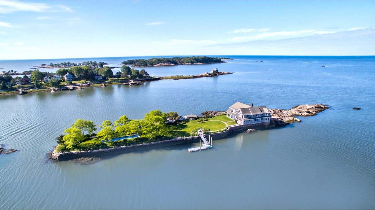 6 lovely homes on private islands | The Week