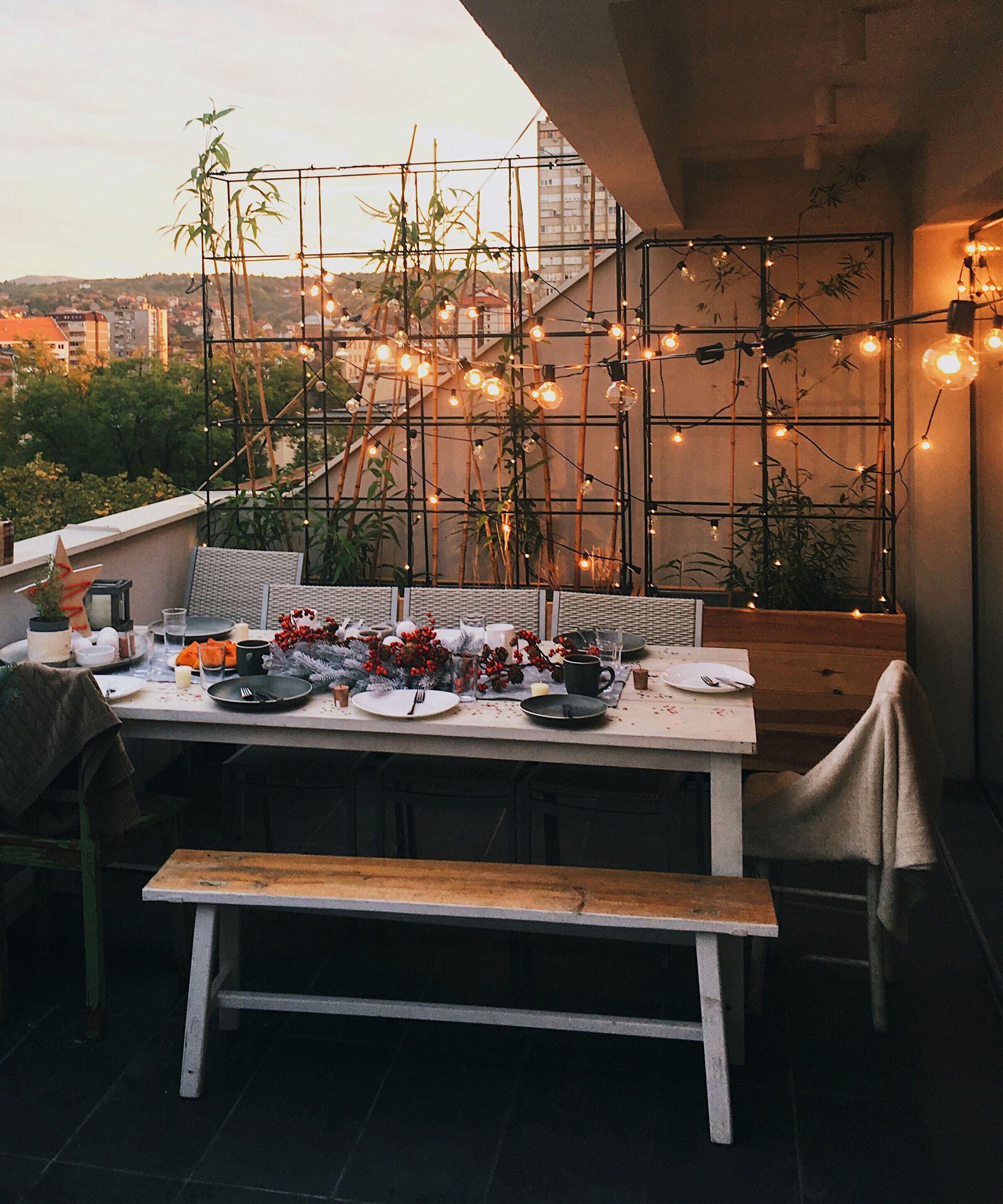 How to light a balcony: 4 methods from experts | Homes and Gardens
