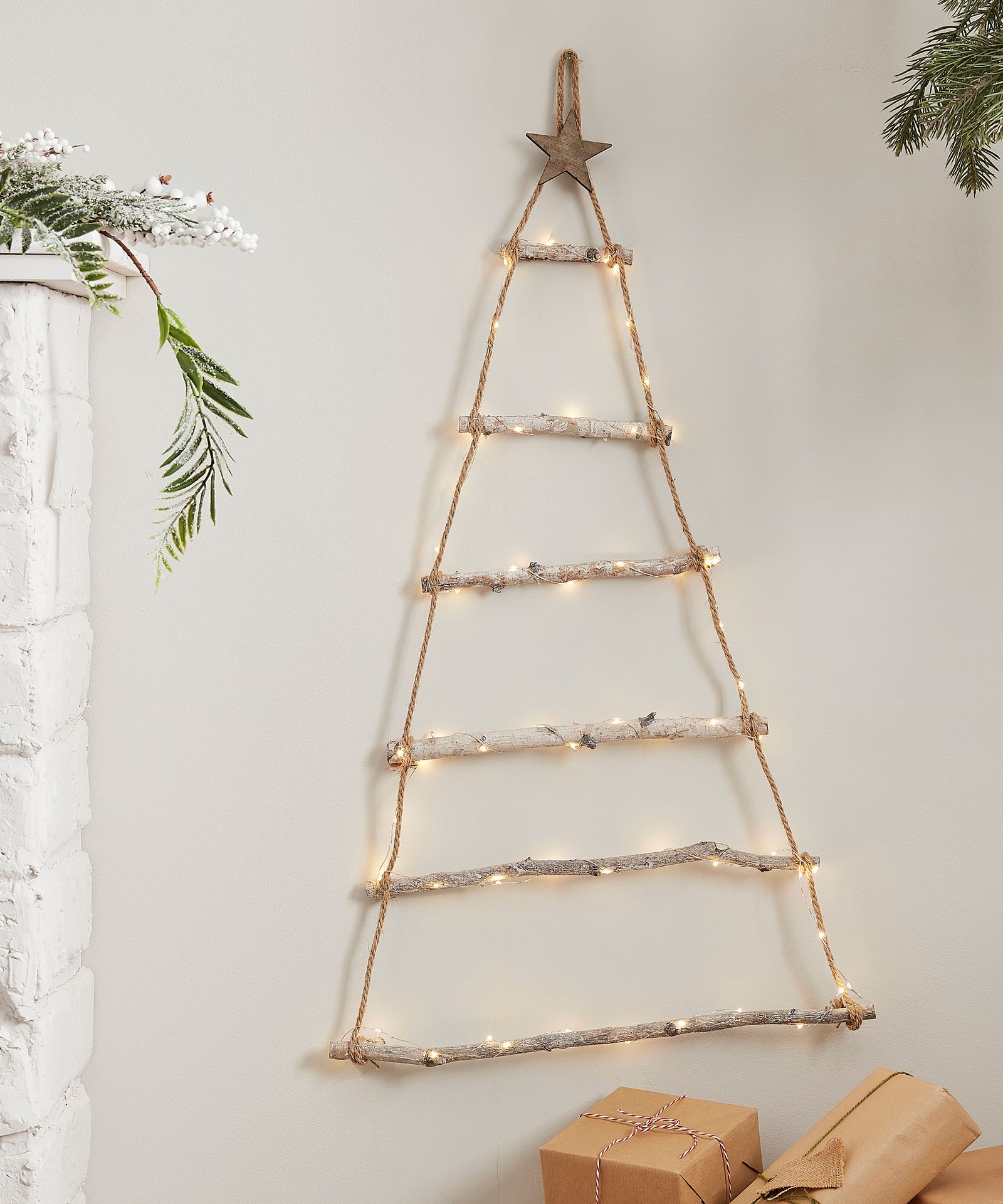 13 DIY Christmas tree ideas for festive small spaces | Real Homes