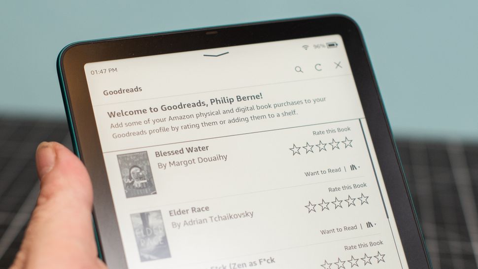 Amazon Kindle Paperwhite Signature Edition 2024 review: faster ...