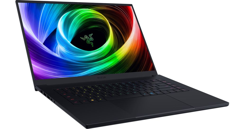 Razer updates Blade 16 gaming laptop with flagship RTX 5090 and Ryzen 9 ...