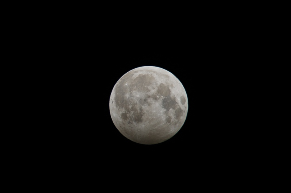 March's Full Worm Moon wriggles its way through a subtle lunar eclipse ...