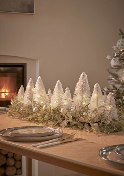 White Christmas tree ideas – this year's festive trend | Livingetc