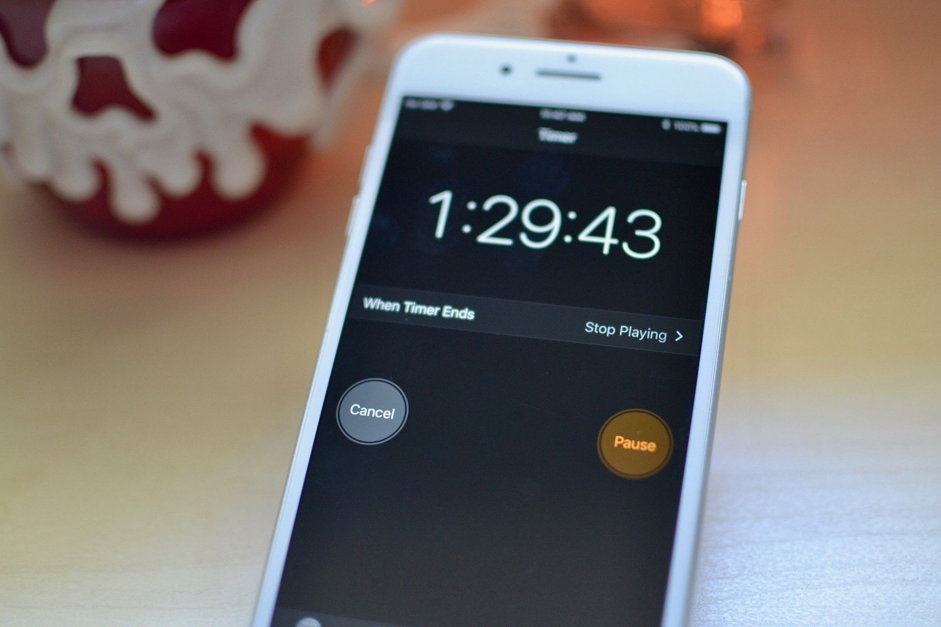 How to set a timer to stop playing music and movies on your iPhone and ...