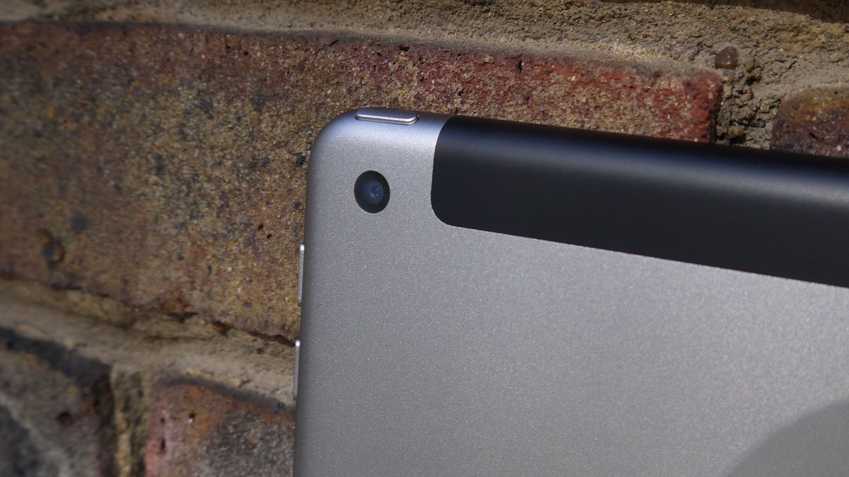 Battery life and camera - iPad 9.7 (2017) review - Page 3 | TechRadar