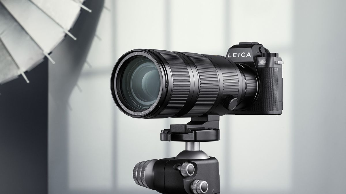 Leica launches new 'Pro workhorse' 70–200mm f/2.8 zoom & 2x ...