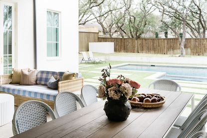 Should an outdoor dining table be in the sun or the shade? | Livingetc
