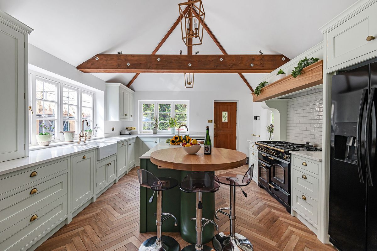 14 long kitchen ideas to make the most of awkward spaces | Homebuilding