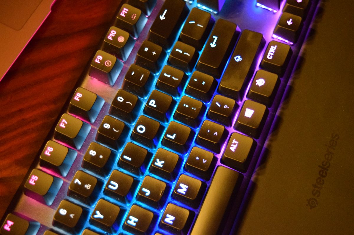 SteelSeries Apex 7 Review: OLED for Your Keys? - Tom's Hardware | Tom's ...