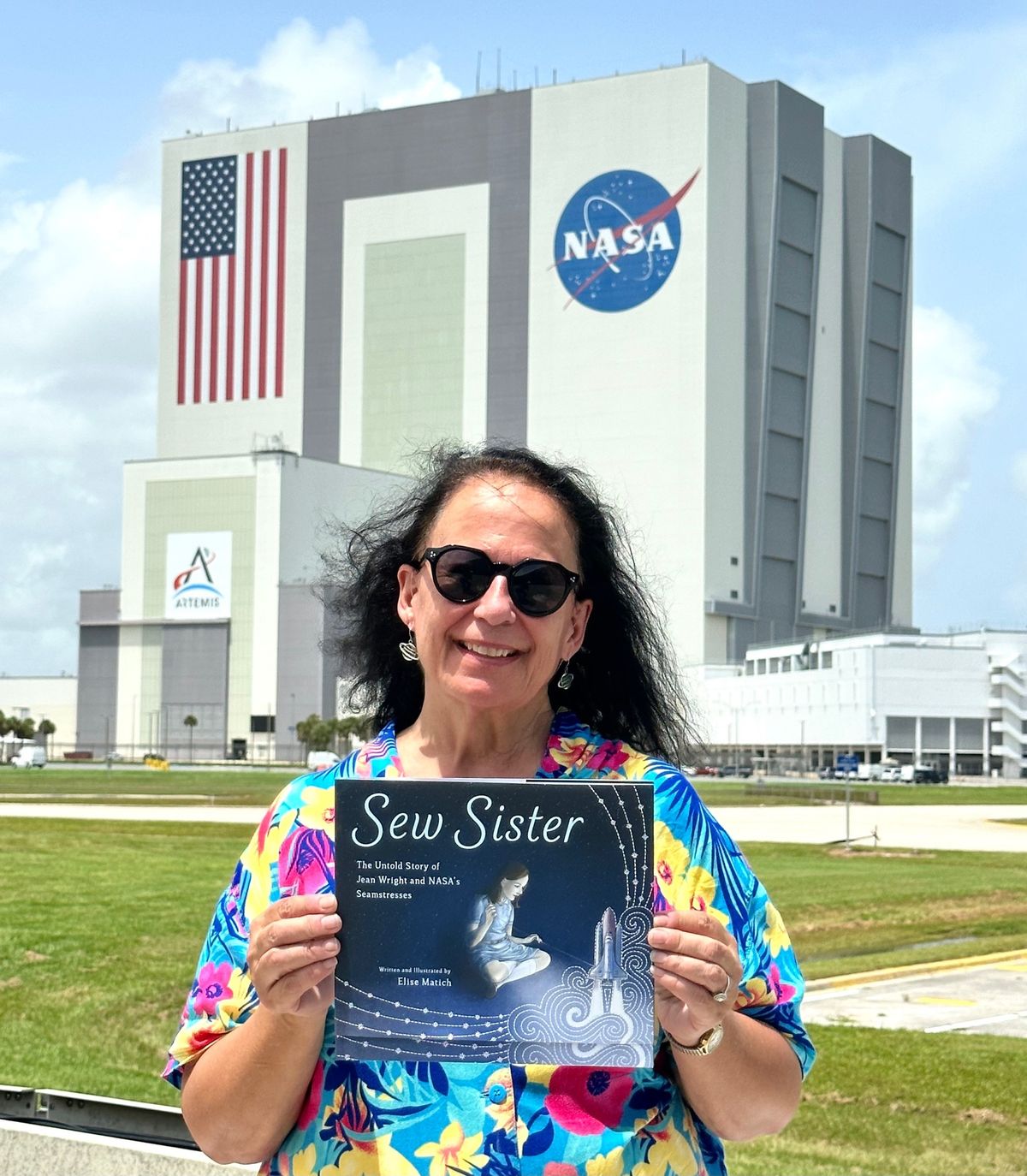 'Sew Sister' Jean Wright shares her NASA space shuttle experience with new book | Space