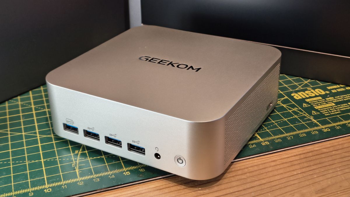 Flash Geekom sale drops prices for A7 Max and A9 Max mini PC | TechRadar