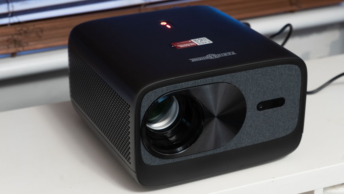 Paris Rhône SP005 4K projector review | Digital Camera World