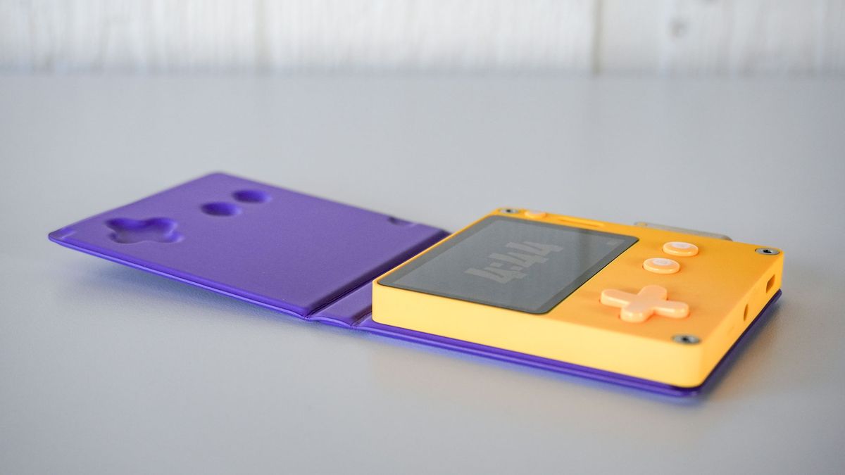 I finally tried the Playdate and it was so much fun I left my Switch at home for the first time ...