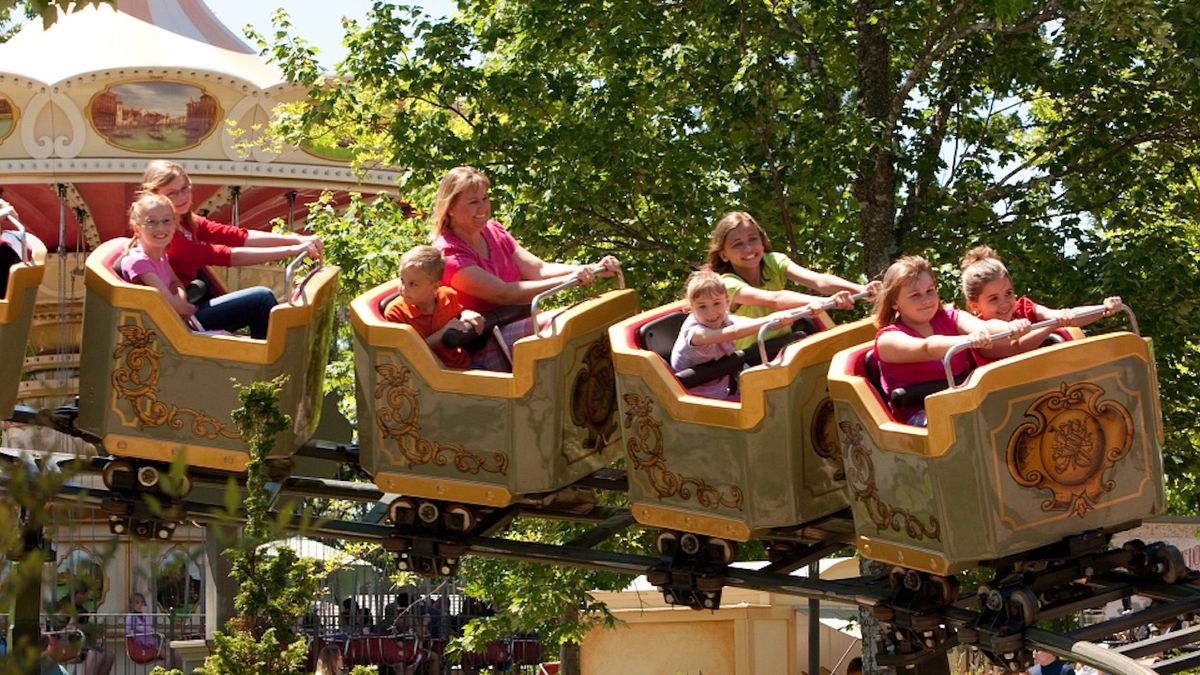 Every Silver Dollar City Roller Coaster, Ranked | Cinemablend