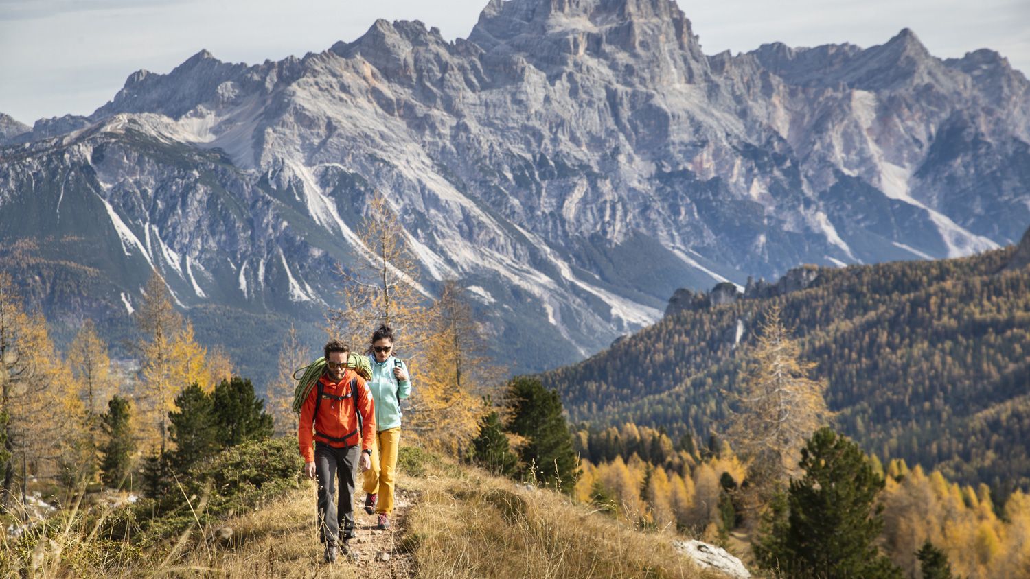 What are approach shoes? And how are they different from walking shoes ...