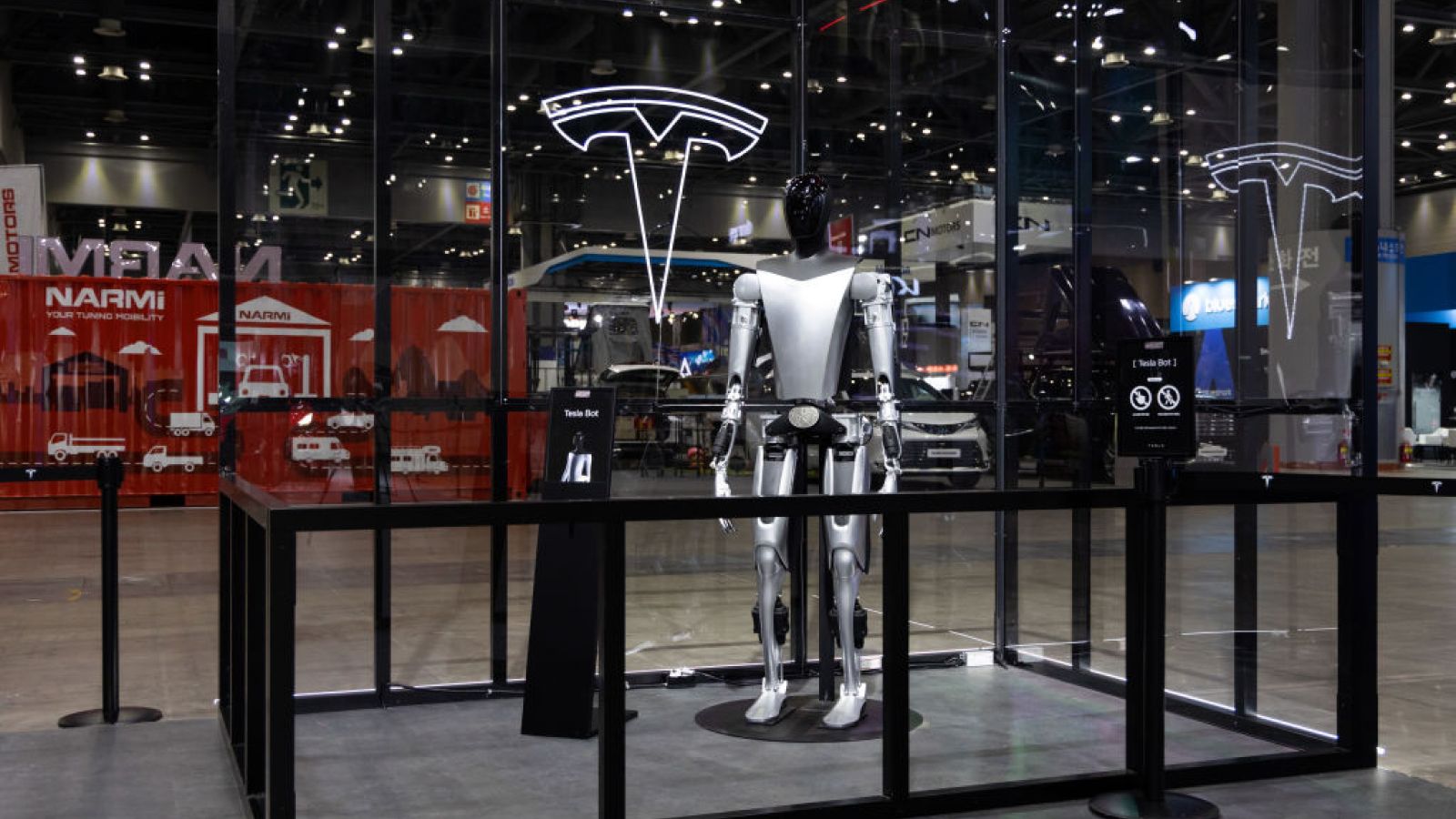Watch Elon Musk's Optimus Gen 2 robot in action | Live Science