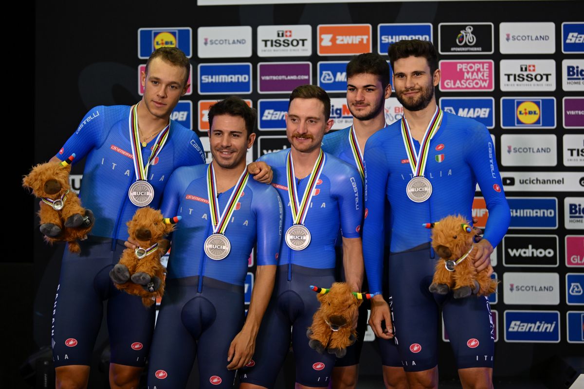 Italian track cyclist breaks collarbone in cycle path crash with e-bike ...